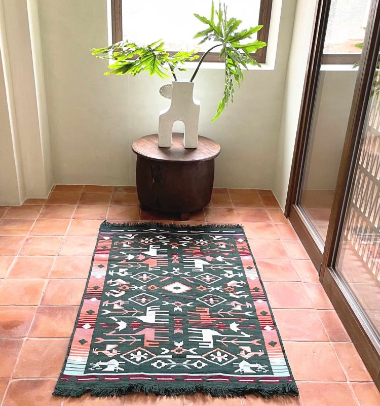 Reversible Woven Rug in Green - Katsika