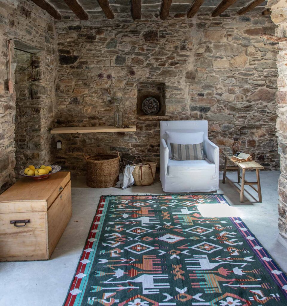 Reversible Woven Rug in Green - Katsika